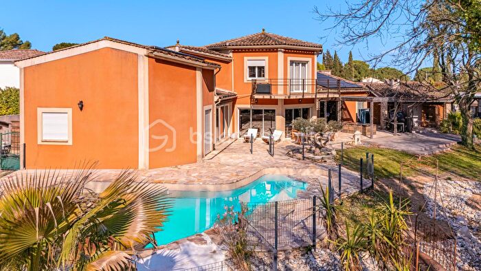 Maison à vendre - Saussines - 9 pièces - 8 chambres