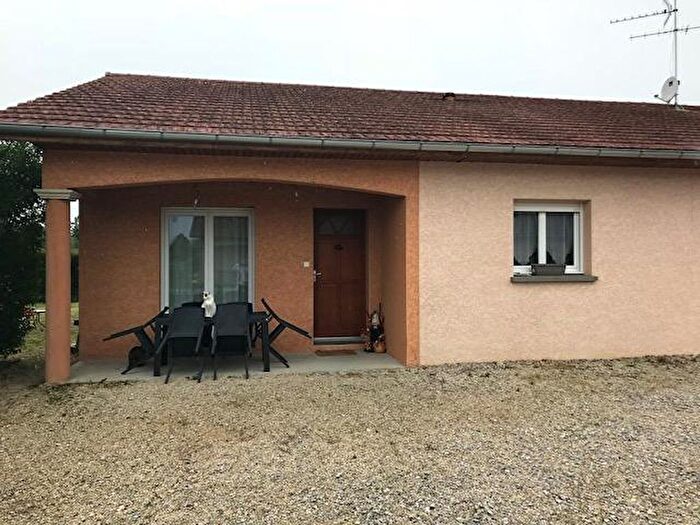 Cras-sur-Reyssouze : Maison 4 pièces à louer