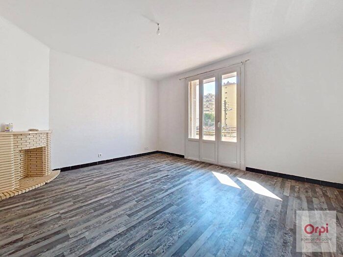 Appartement à louer - Alzo Di Leva, Ajaccio - 3 pièces - 2 chambres