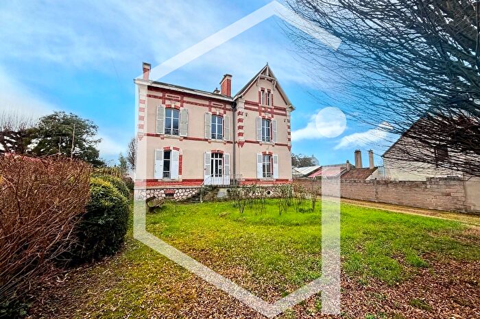 Maison à vendre - Cosne-Cours-sur-Loire - 18 pièces - 2 chambres