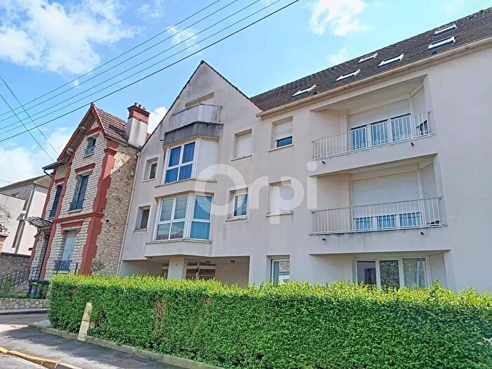 Saint Liesne-Centre Est, Melun : Appartement 1 pièce à louer