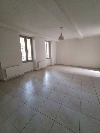 Appartement 4 pièces à louer à Centre Ville, Céret