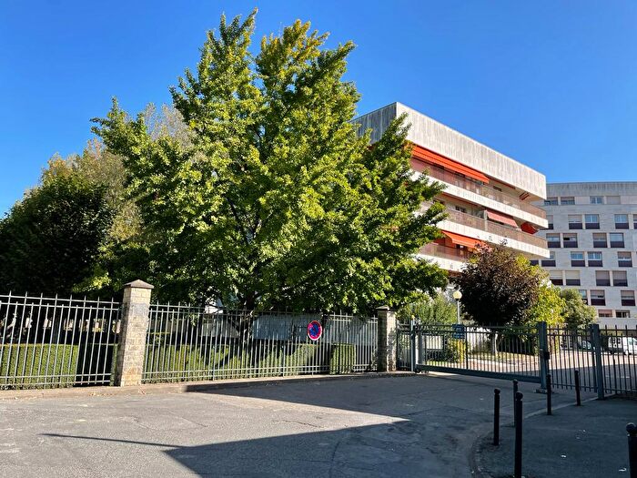 Appartement à vendre - Bourges - 5 pièces - 4 chambres