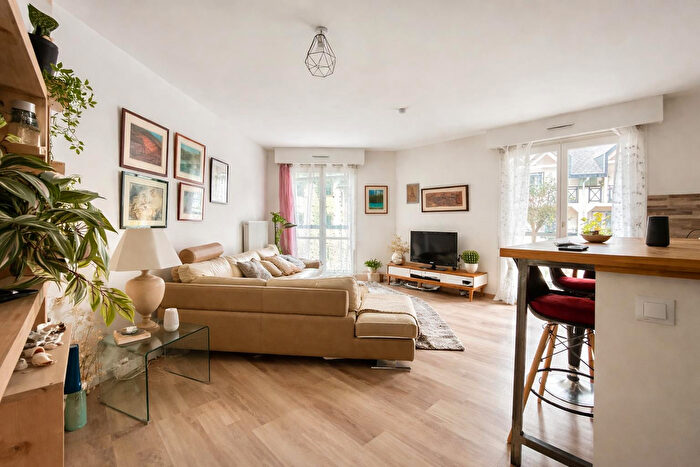 Appartement à vendre - Challes-les-Eaux - 2 pièces - 1 chambre