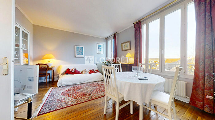 Appartement à vendre - Viroflay, Rive Gauche, Verdun, Gare, Forêt Domaniale de Meudon - 2 pièces - 1 chambre