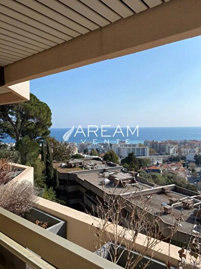 Appartement à louer - Madeleine, Nice - 3 pièces - 2 chambres