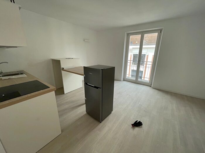 Appartement 3 pièces à Saint-Quentin, Centre-ville, à louer