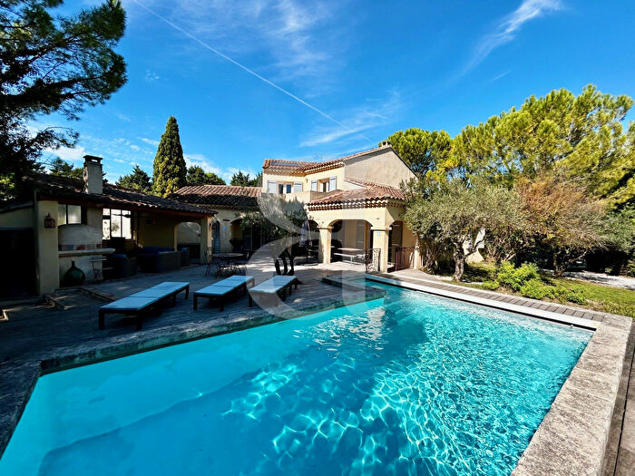 Maison à vendre - Pernes-les-Fontaines - 6 pièces - 5 chambres