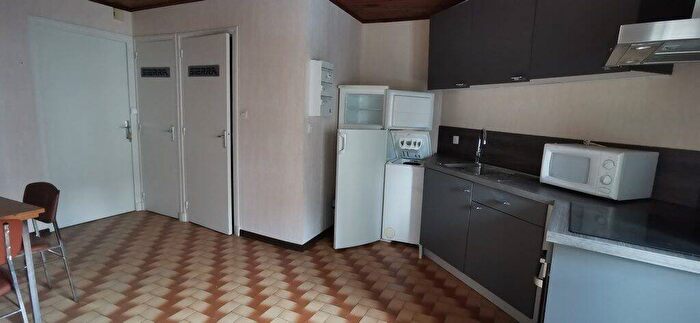 Appartement à louer - Saint-Anthème - 2 pièces - 1 chambre