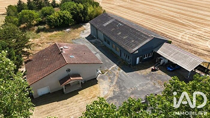 Bernay-Saint-Martin : Maison 7 pièces à vendre