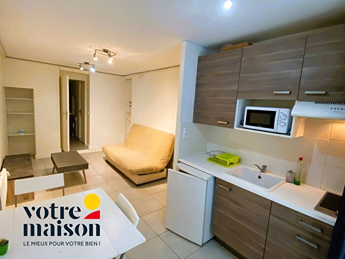 Appartement à louer - Jouques - 1 pièce