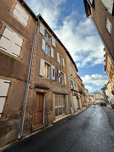 Maison 5 pièces à louer à Saint-Sernin-sur-Rance