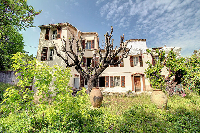 Maison à vendre - Draguignan, Billette, La Foux, Les Négadis - 10 pièces - 8 chambres