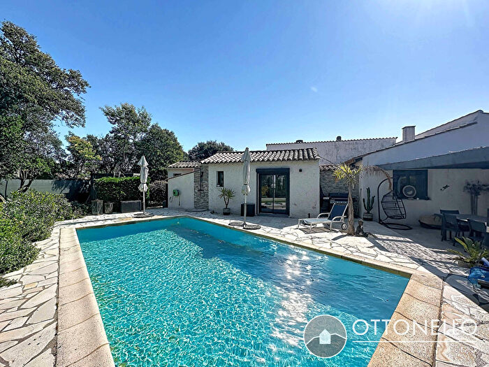 Maison à vendre - Roquebrune-sur-Argens, La Bouverie - 5 pièces - 3 chambres