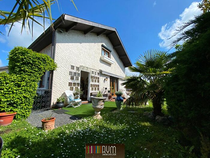 Maison à vendre - Attignat - 5 pièces - 3 chambres