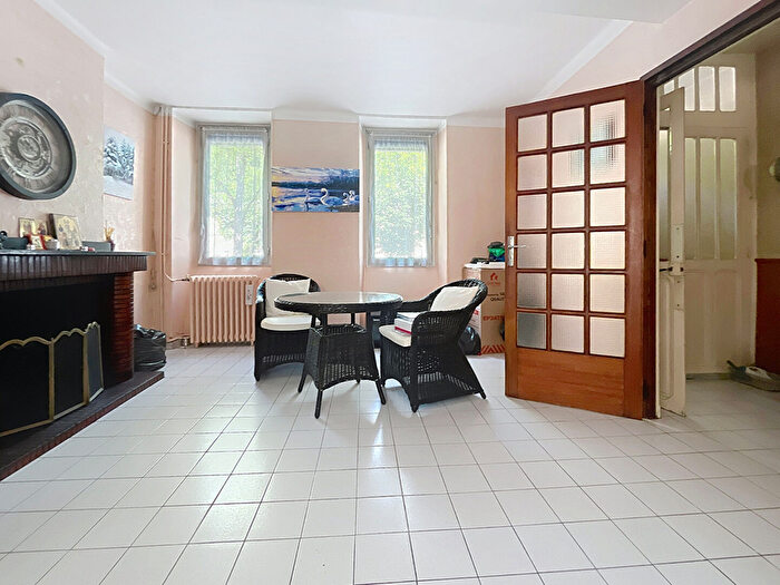 Maison à vendre - Lavelanet - 9 pièces - 6 chambres