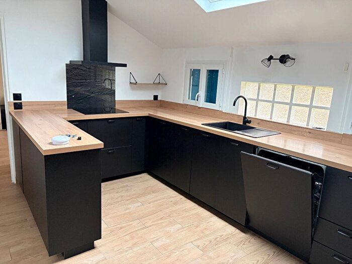 Maison à louer - Faisanderie Bas-Gare, Villeneuve-le-Roi - 3 pièces - 2 chambres