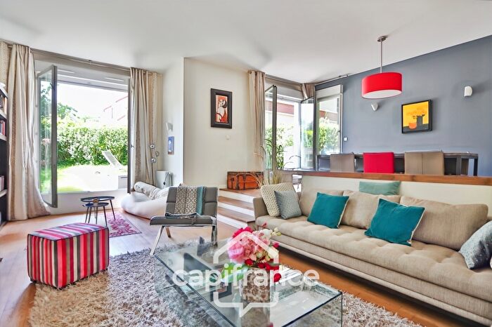 Garches, Gare : Maison 7 pièces à vendre