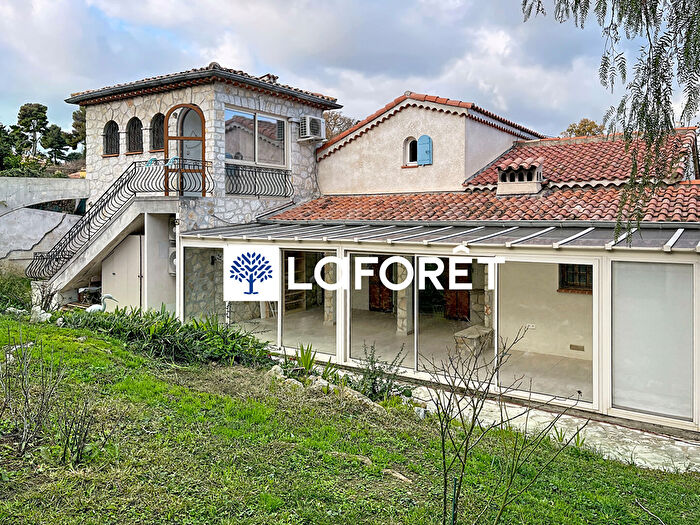 Maison à vendre - Cagnes-sur-Mer, Saint-Véran, Le Loup - 5 pièces - 4 chambres