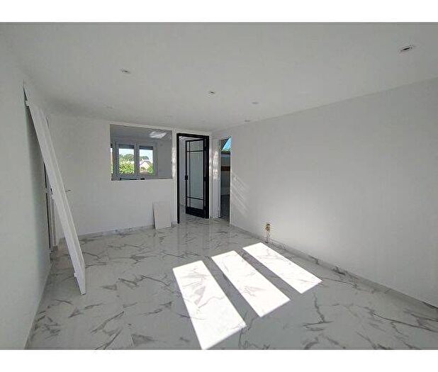 Appartement à louer - Sainte-Geneviève-des-Bois - 3 pièces - 1 chambre