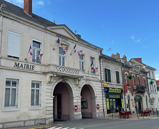 Maison à vendre - Sancoins - 3 pièces - 3 chambres
