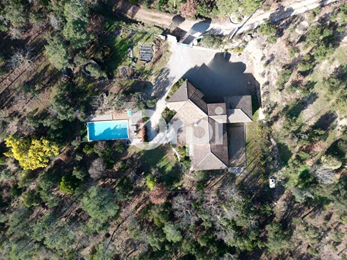 Maison à vendre - Saint-Paul-en-Forêt - 6 pièces - 5 chambres