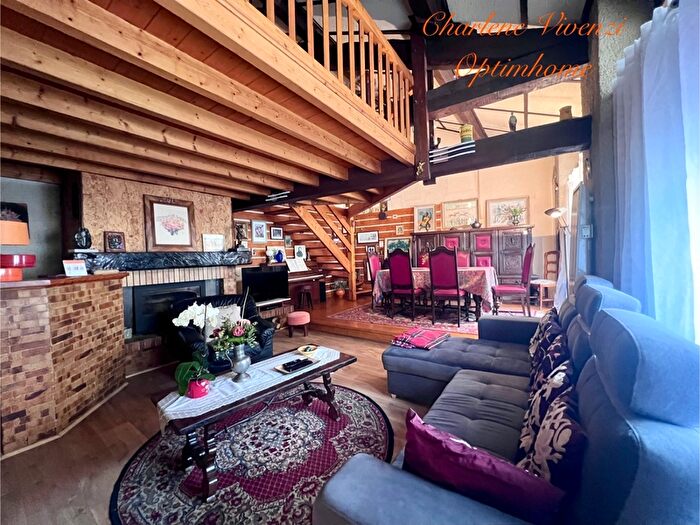 Appartement à vendre - Bourg-Madame - 6 pièces - 4 chambres