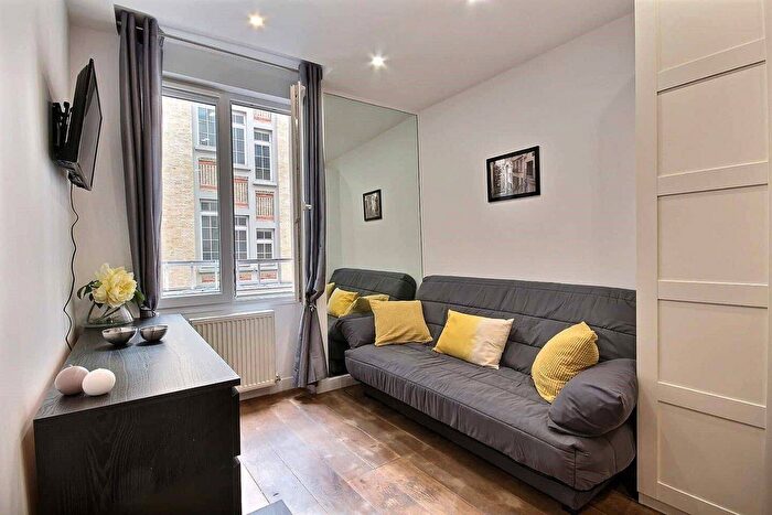 Appartement à louer - Sentier-Bonne Nouvelle, Paris ème arrondissement - 1 pièce