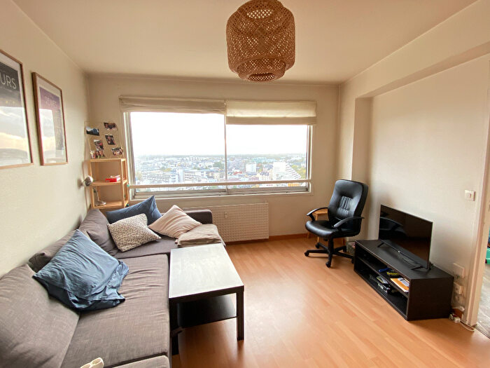 Appartement à louer - Quartiers Ouest, Bourg lEvesque - 2 pièces - 1 chambre