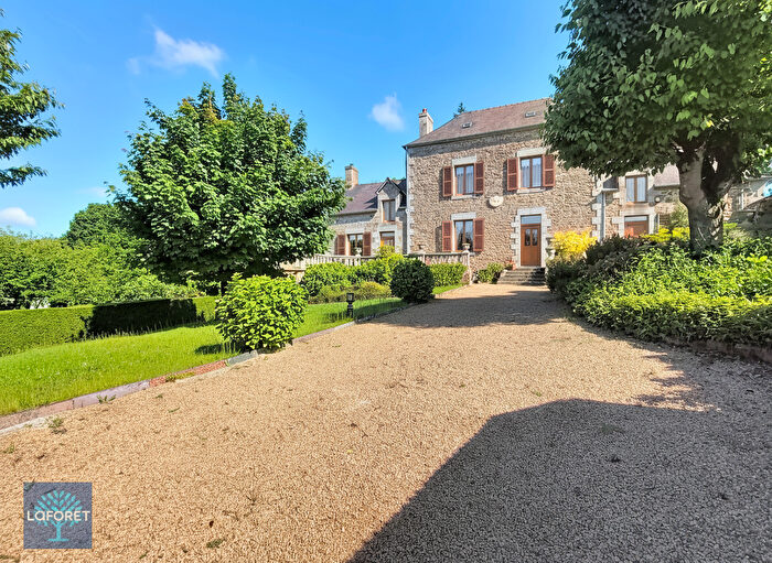 Saint-Marc-le-Blanc - Maison 6 pièces à vendre