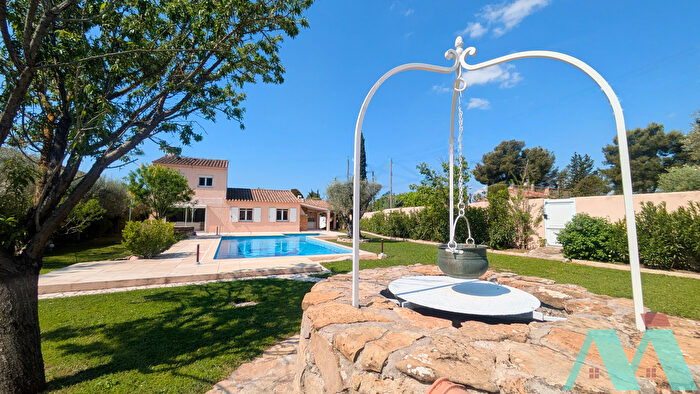 Maison à vendre - Le Beausset - 5 pièces - 4 chambres