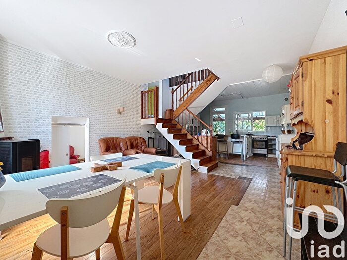 Maison à vendre - Angoulême, Saint-Ausone, Saint-Martin - 5 pièces - 3 chambres