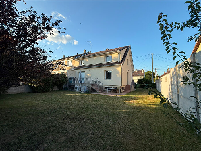 Maison à vendre - Pontault-Combault, Mairie, Rouxel - 7 pièces - 5 chambres