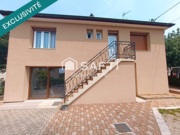 Maison à vendre - Saint-Amour - 6 pièces - 4 chambres