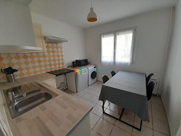 Appartement 4 pièces à louer - Quartiers Sud-Est, Italie