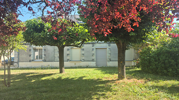 Maison à vendre - Vaudelnay - 5 pièces - 4 chambres