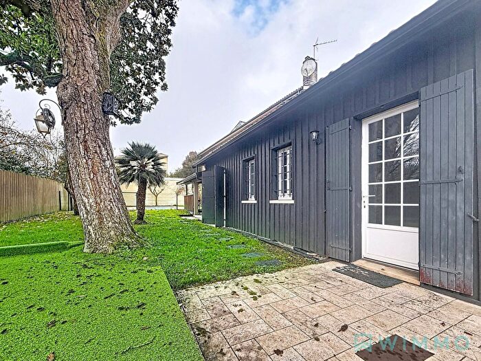 Maison à louer - Loustalot, Gradignan - 6 pièces - 5 chambres