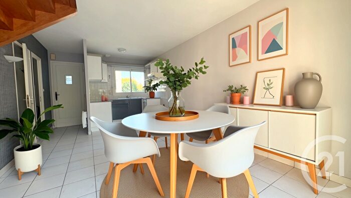 Maison à vendre - Quartiers Nord-Est, Jeanne dArc - 4 pièces - 2 chambres