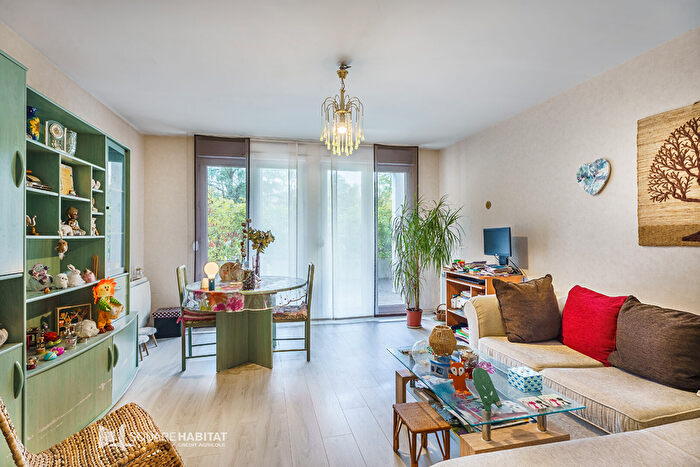 Appartement à vendre - Longvic - 3 pièces - 2 chambres