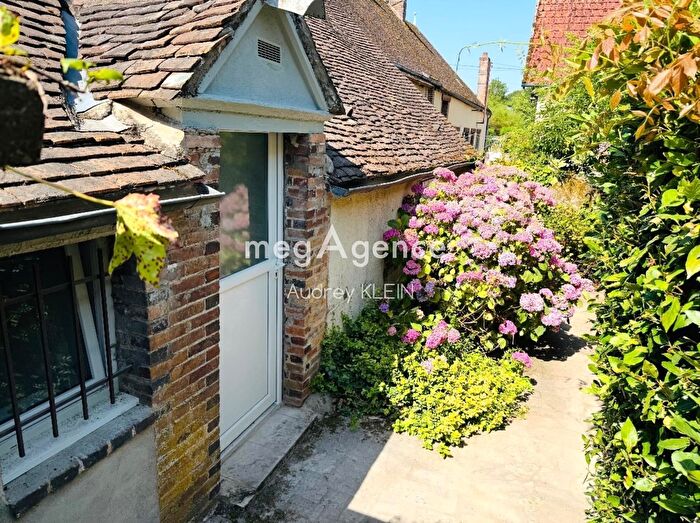 Bazoches-sur-le-Betz : Maison 5 pièces à vendre