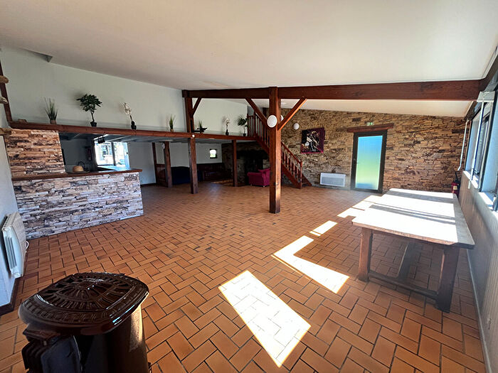 Saint-Mars-du-Désert - Maison 11 pièces à vendre