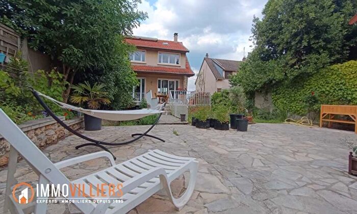 Champigny-sur-Marne : Maison 7 pièces à vendre