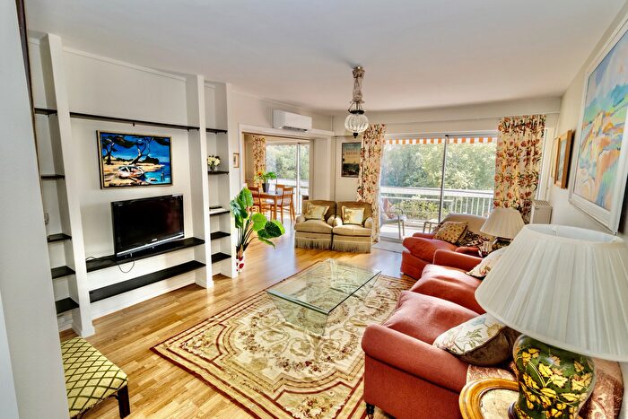 Appartement à louer - Anglet, Chassin - 3 pièces - 1 chambre