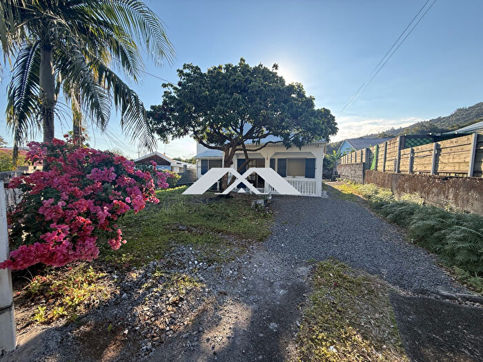 Saint-Joseph, Le Goyave : Maison 5 pièces à louer