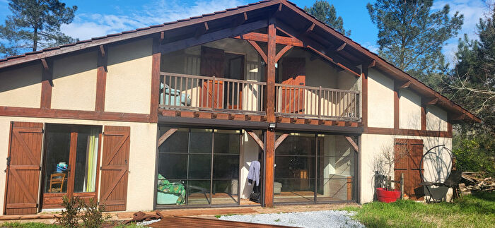 Maison à vendre - Salles - 5 pièces - 4 chambres