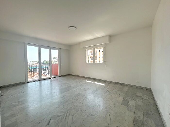 Appartement 3 pièces à Cagnes-sur-Mer, La Gare, Les Plans, Hippodrome, à vendre