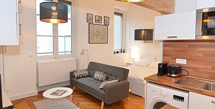 Appartement à louer - Ainay, Lyon ème arrondissement - 2 pièces - 1 chambre