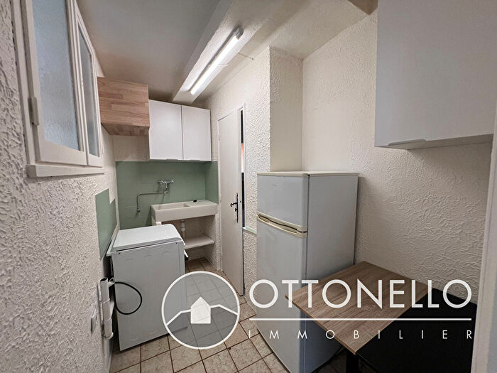 Appartement 2 pièces à louer à Roquebrune-sur-Argens, Village