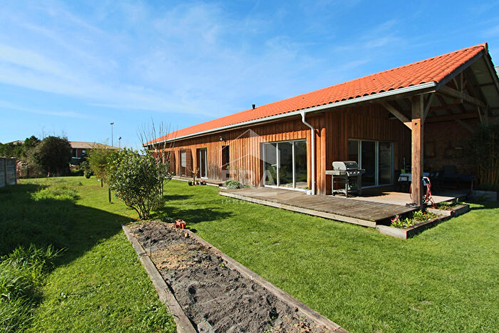 Maisons à vendre et appartements à louer - 1