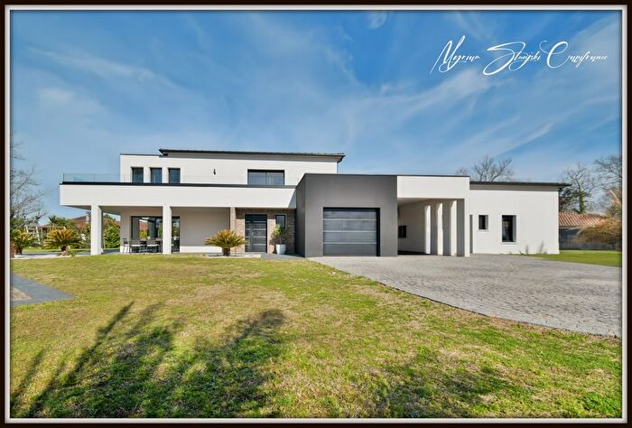 Maison à vendre - Soustons - 8 pièces - 6 chambres